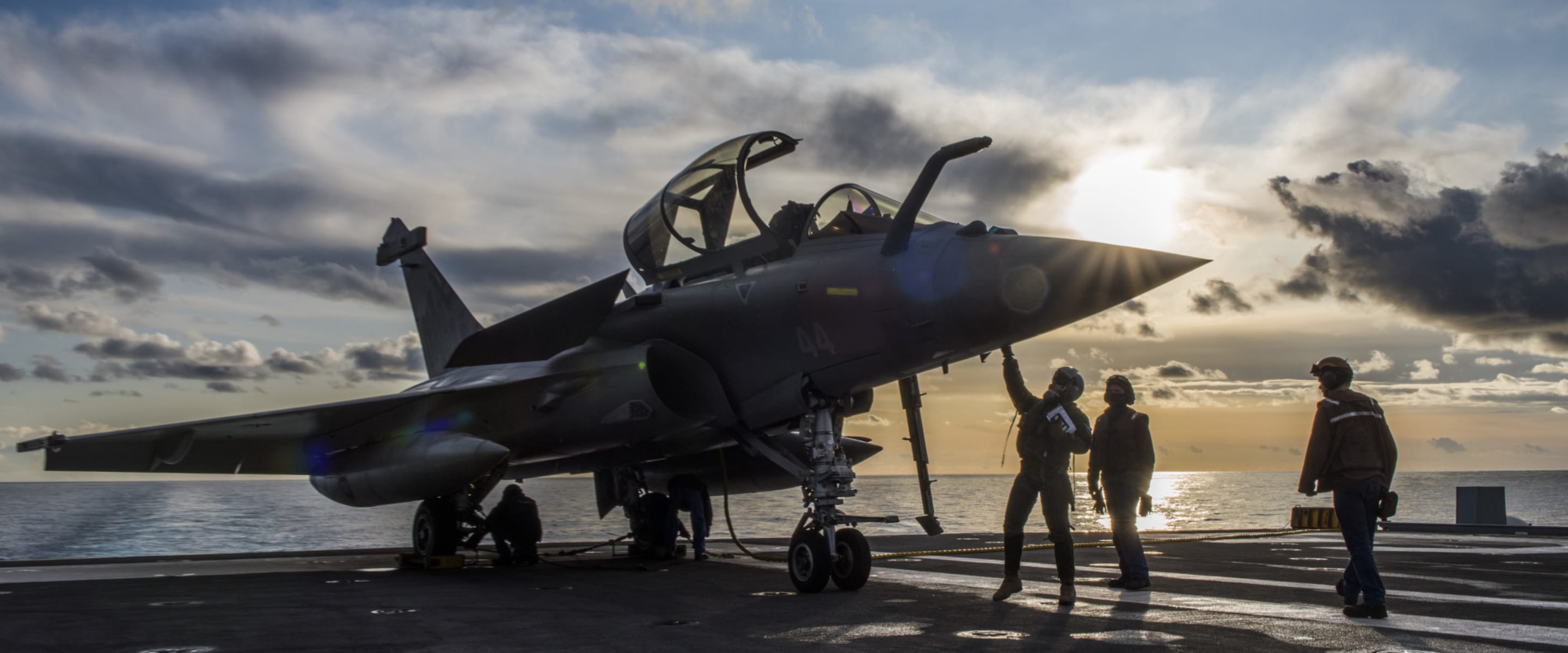 Civil and military aircraft: Rafale, Drones, Falcon family